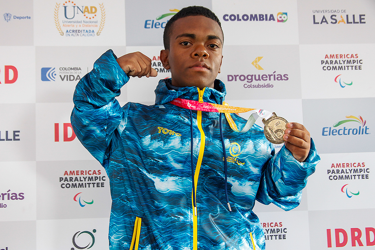 El oro brilló para Colombia en el inicio del atletismo en los ...